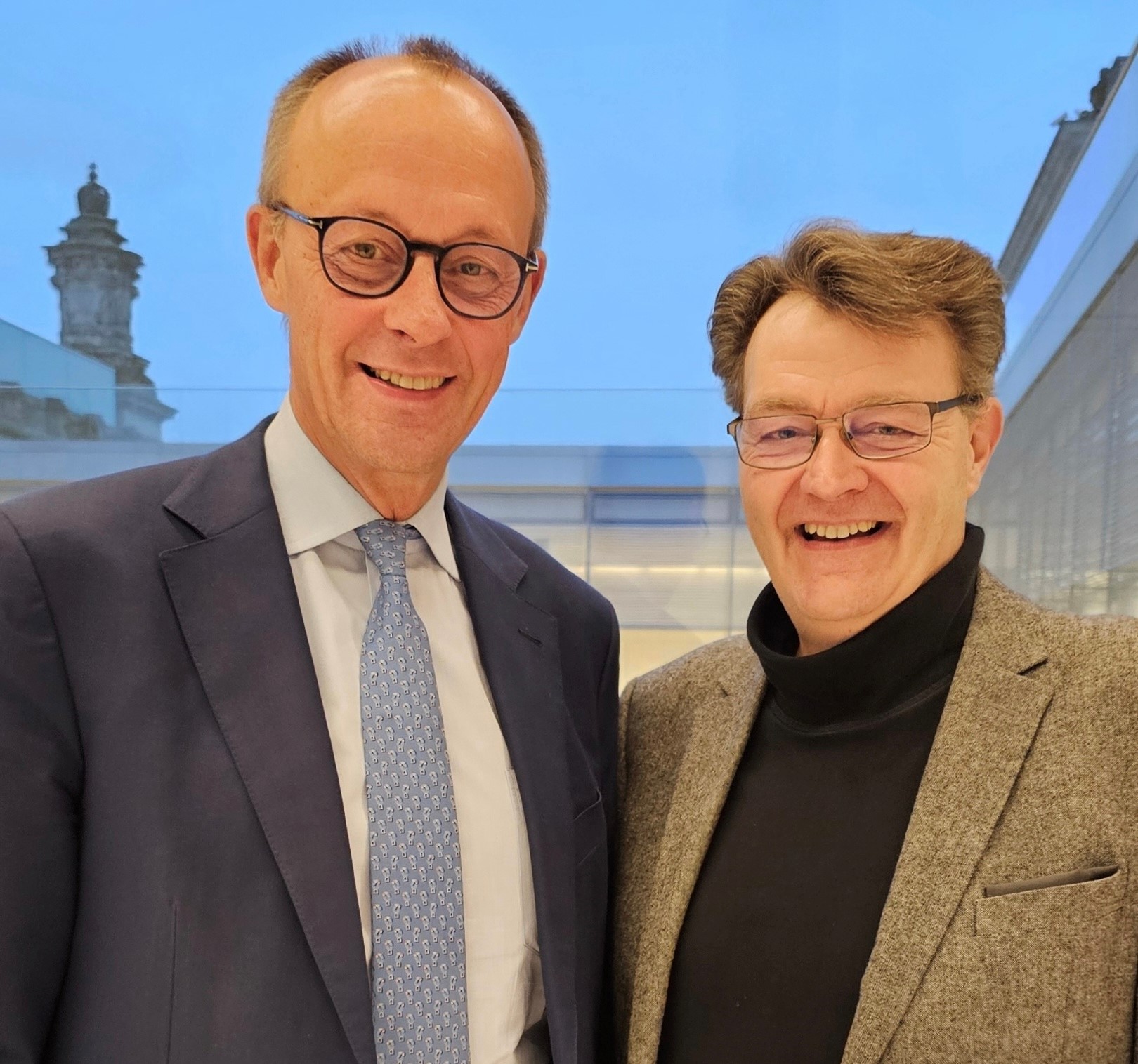 Deutschland ist zurück mit Bundeskanzler Friedrich Merz - Michael Frieser